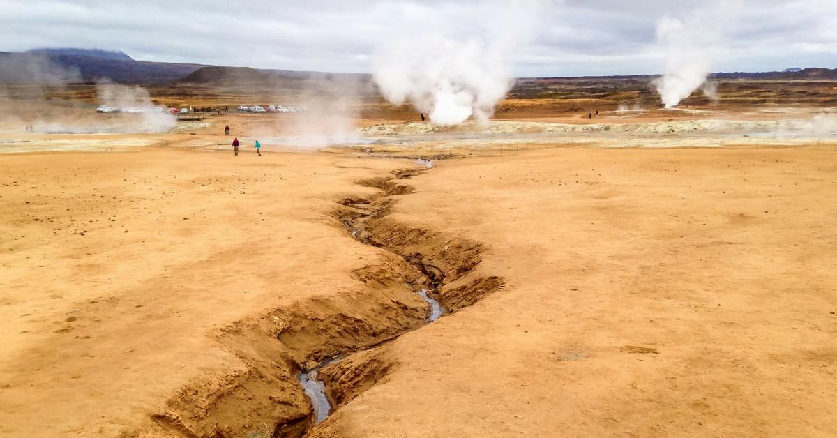 Hverir (Iceland) - Surreal Namafjall geothermal area (Photos + Tips)